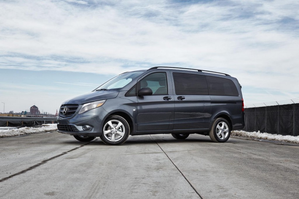 MERCEDES-BENZ METRIS MIDSIZE COMMERCIAL VAN