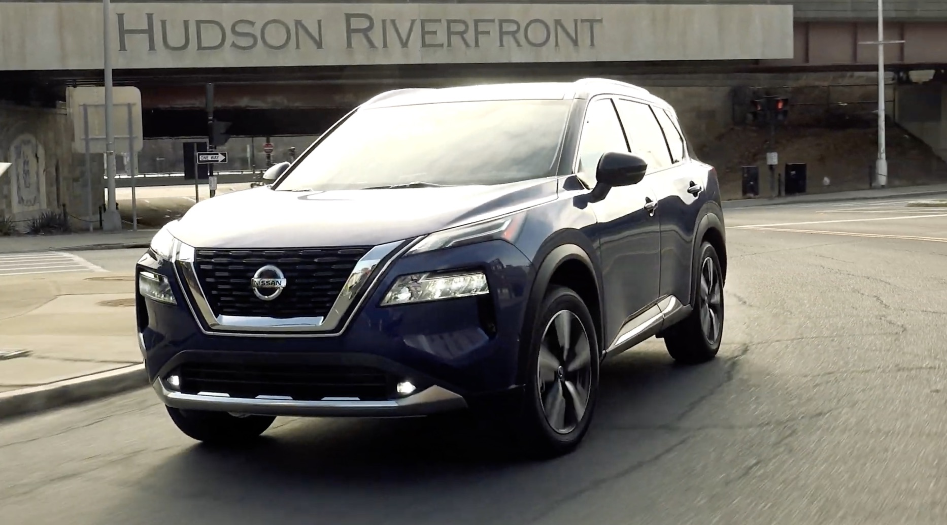 2021 NISSAN ROGUE TEST DRIVE BY CAR CRITIC STEVE HAMMES